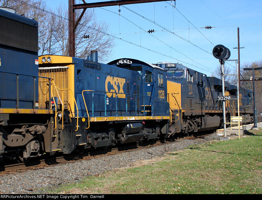 CSX 1128 on Q418